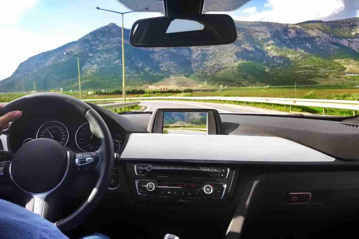Addio al "vecchio" cruscotto auto, la nuova invenzione Continental ...