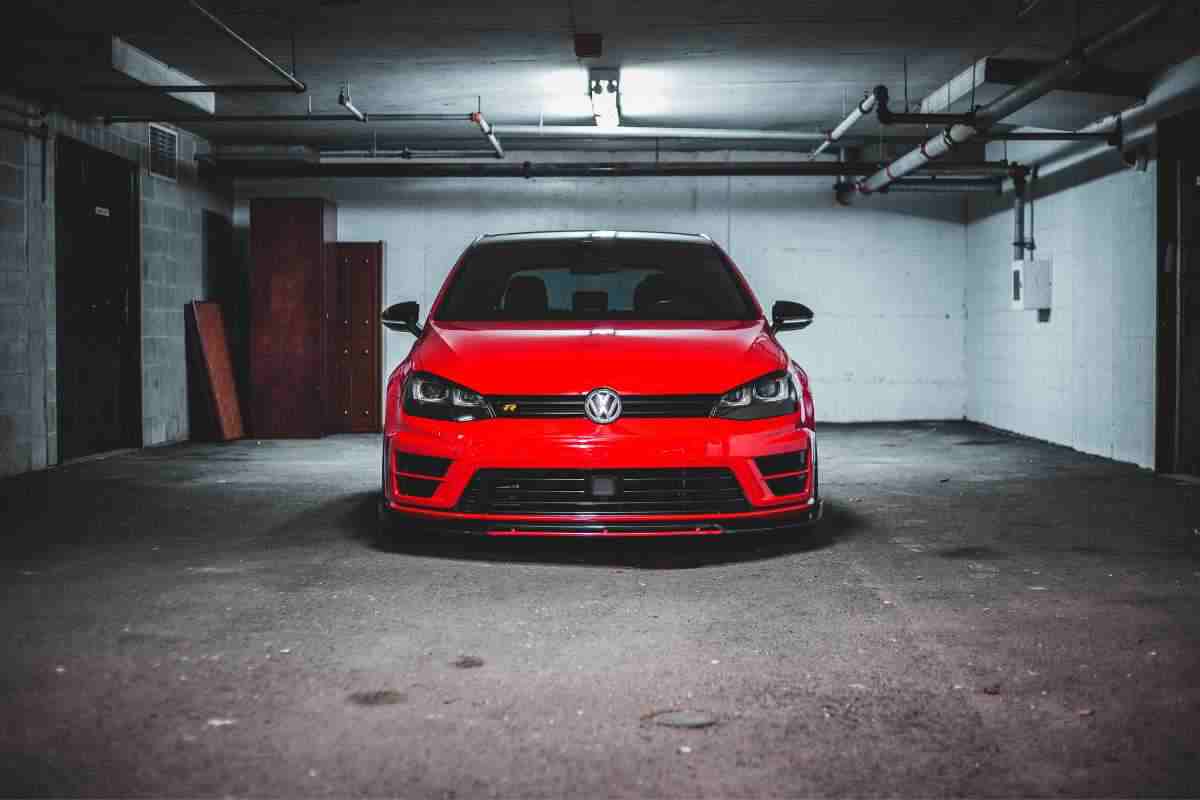 Quanto costa mediamente l'affitto mensile di un garage in Italia ...