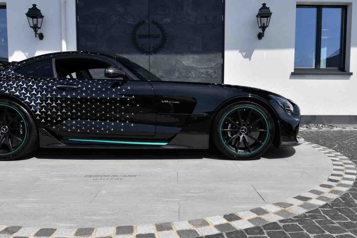 La verniciatura di questa Mercedes costa 125.000 Euro: ecco perché, la ...
